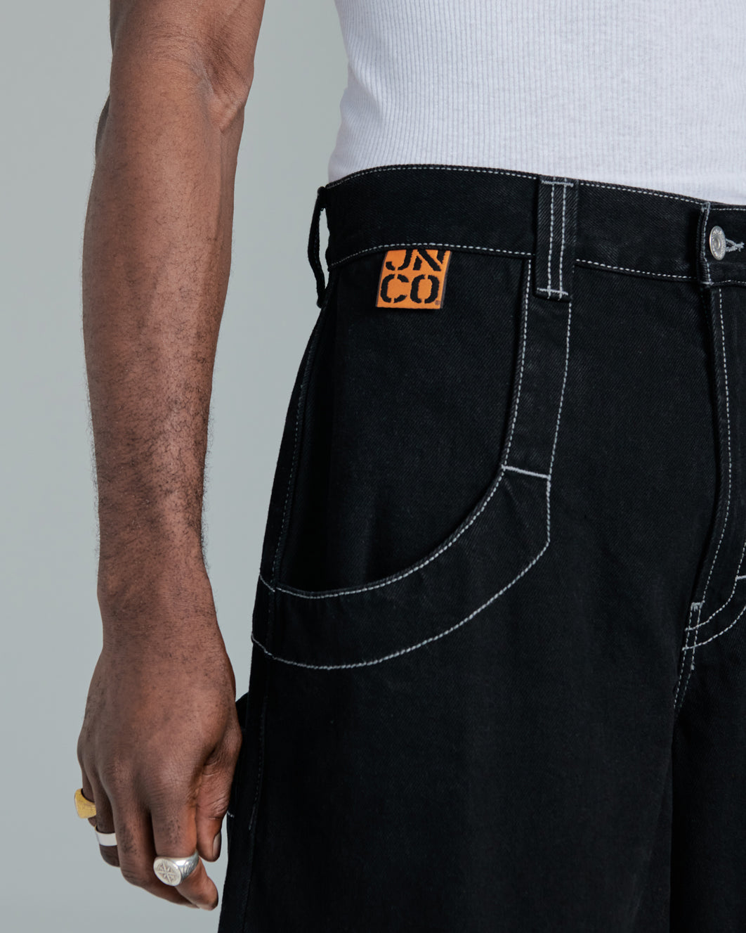 Convict. 50". Jet Black. – JNCO Los Angeles